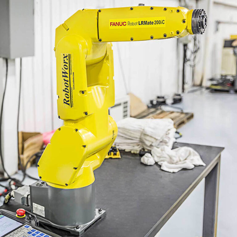 FANUC Robot LR Mate 200iC - Advanced Equipment